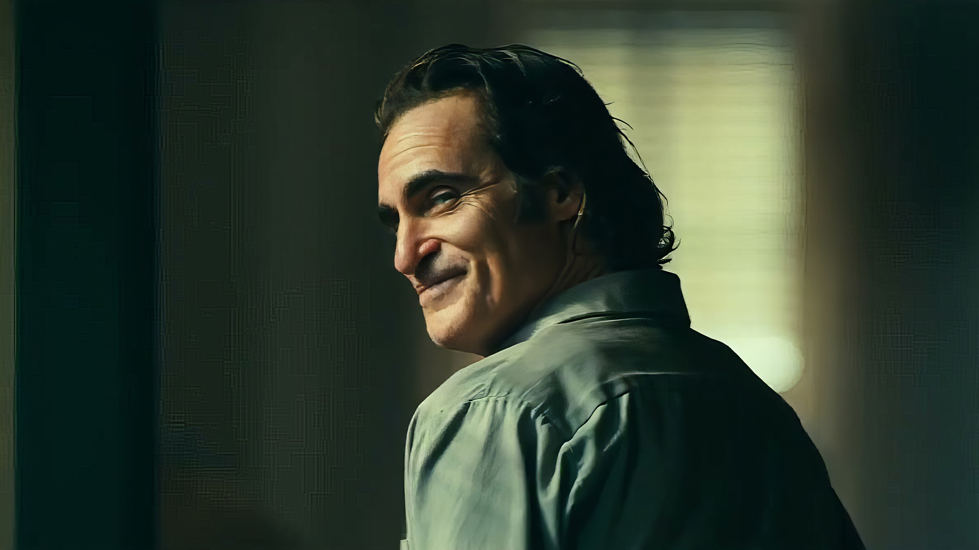 دلبستگی جوکر و هارلی کوئین در کلیپ فیلم Joker 2